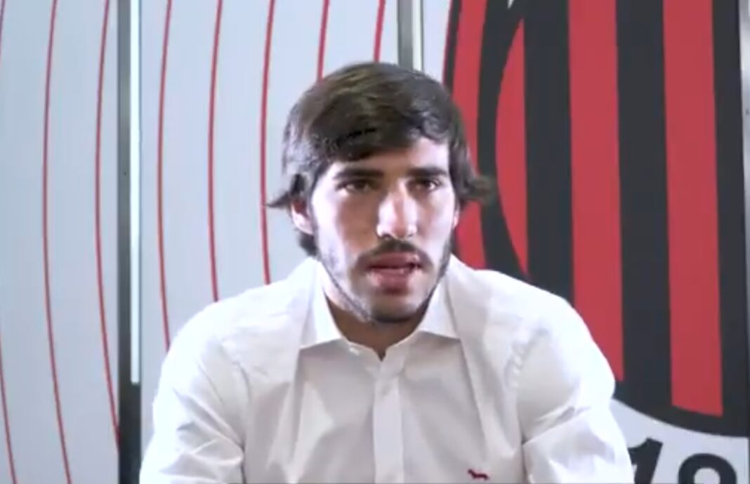Tonali tra ufficialità e parole da milanista vero: "C’è il Milan e devo ...