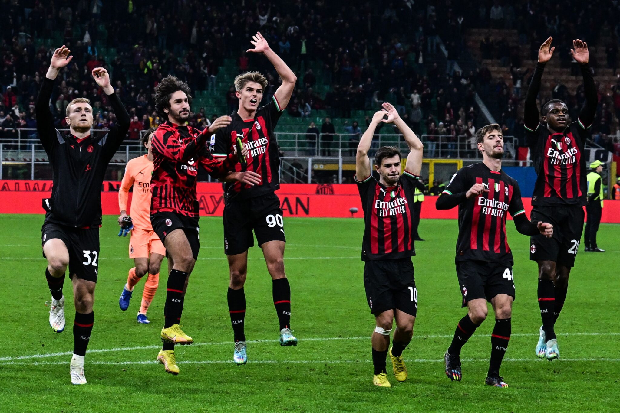 Jake La Furia Milan - Nel singolo “Gli Anni D’Oro”, l’omaggio alla sua ...